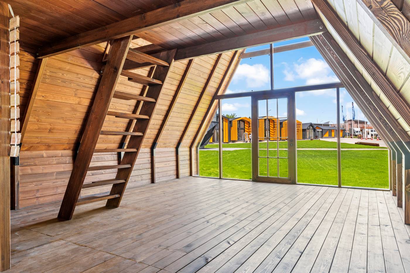 Qtm Maximum, casa modulara A-Frame, 43.5 mp, montaj rapid ...